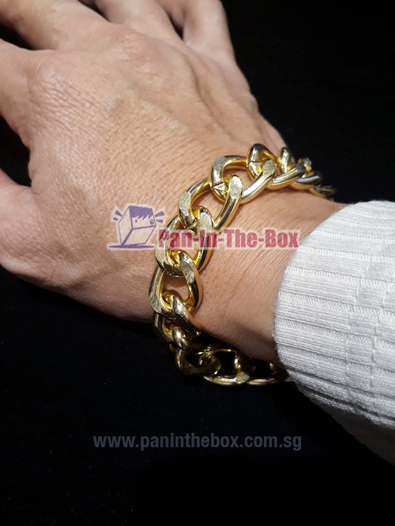 Gold Wrist Chain – Pan-In-The-Box Singapore